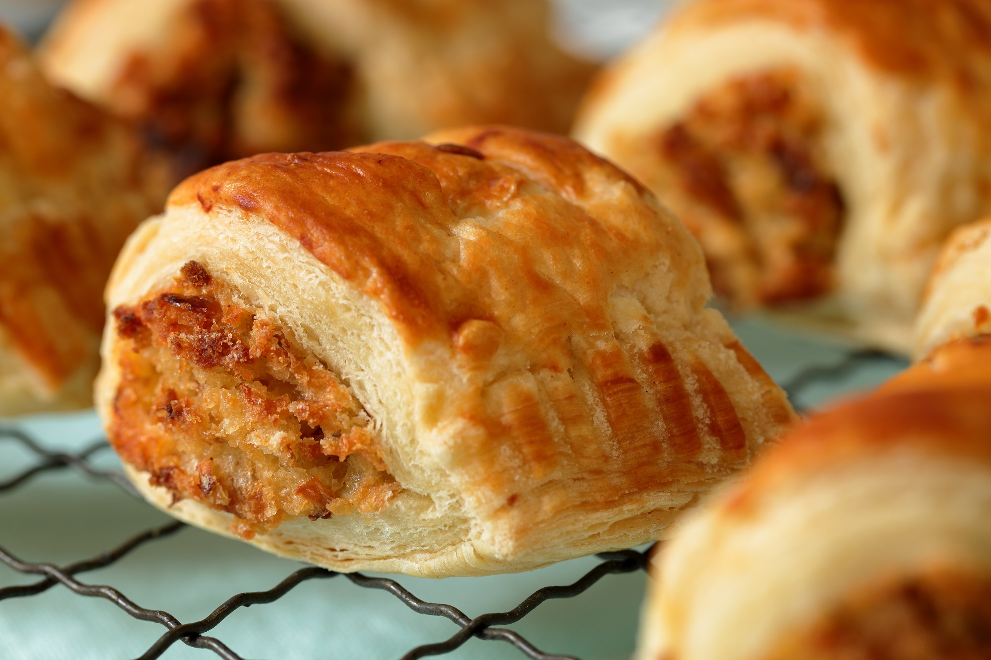 Delicious Flaky Cheese and onion rolls Recipe